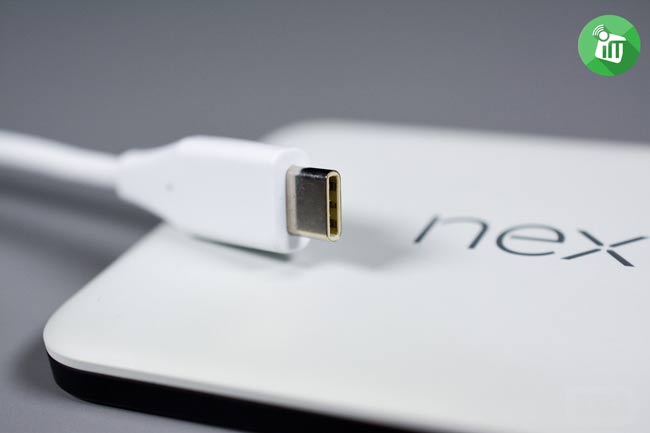 Plug LG Fast Charge (1.8A/9V) + LG Type-C To USB Cable Bundle